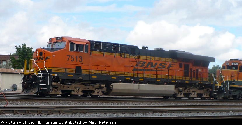 BNSF 7513